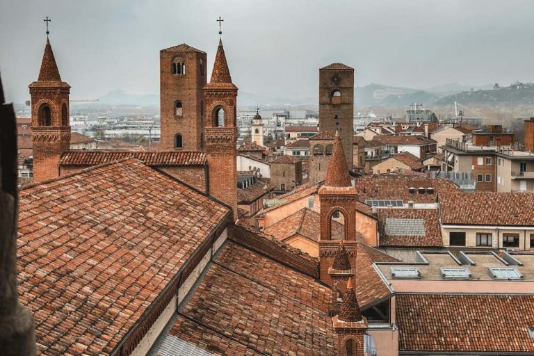 La città delle 100 torri: cosa vedere ad Alba in un giorno